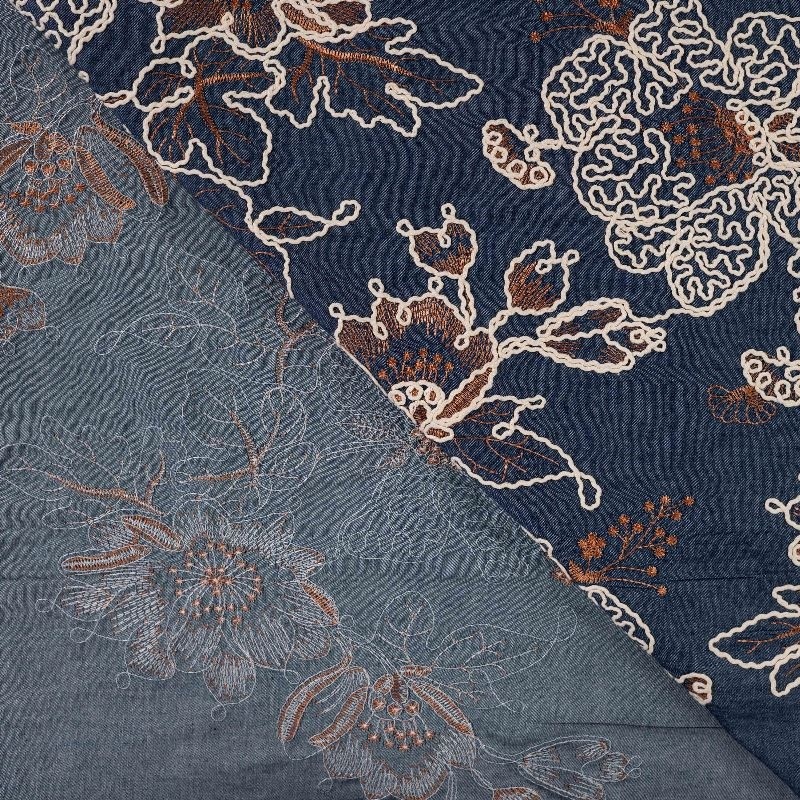 Tissu Denim Brodé Fleurs - Tissus des Ursules