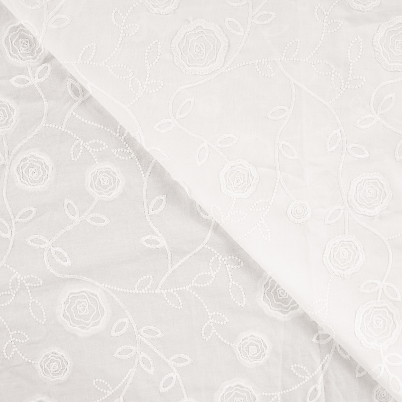 Tissu Coton Brodé Fleurs Blanc - Tissus des Ursules